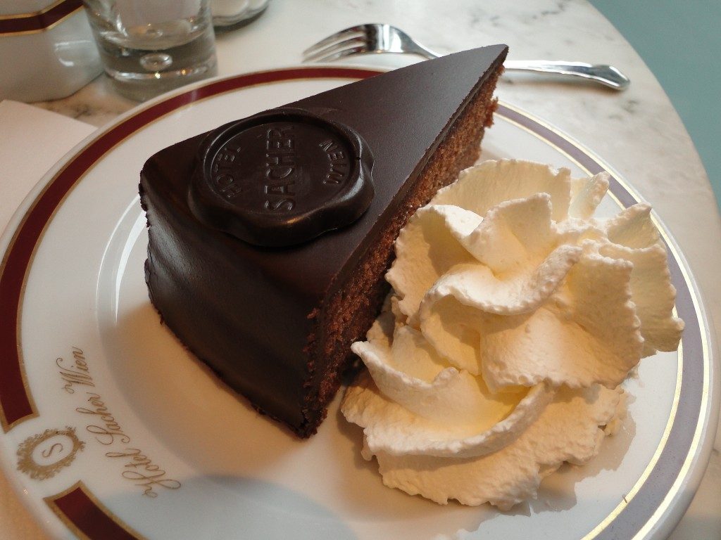 Vinci Vienna e la Sacher torte con il contest di Vienna.info - Viaggi ...