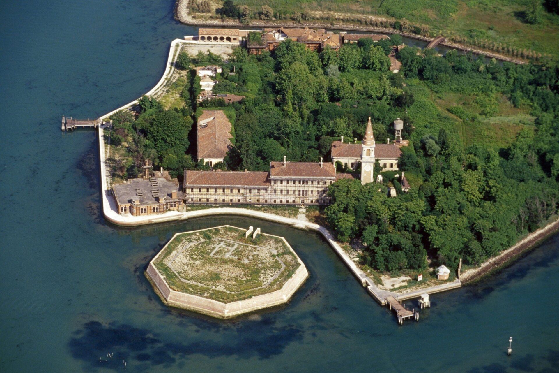 Venezia e le isole vicine, 5 isole della Laguna da non perdere