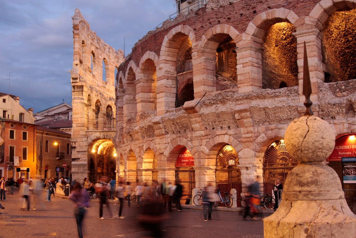 Arena di Verona, oltre i concerti la storia e le tradizioni