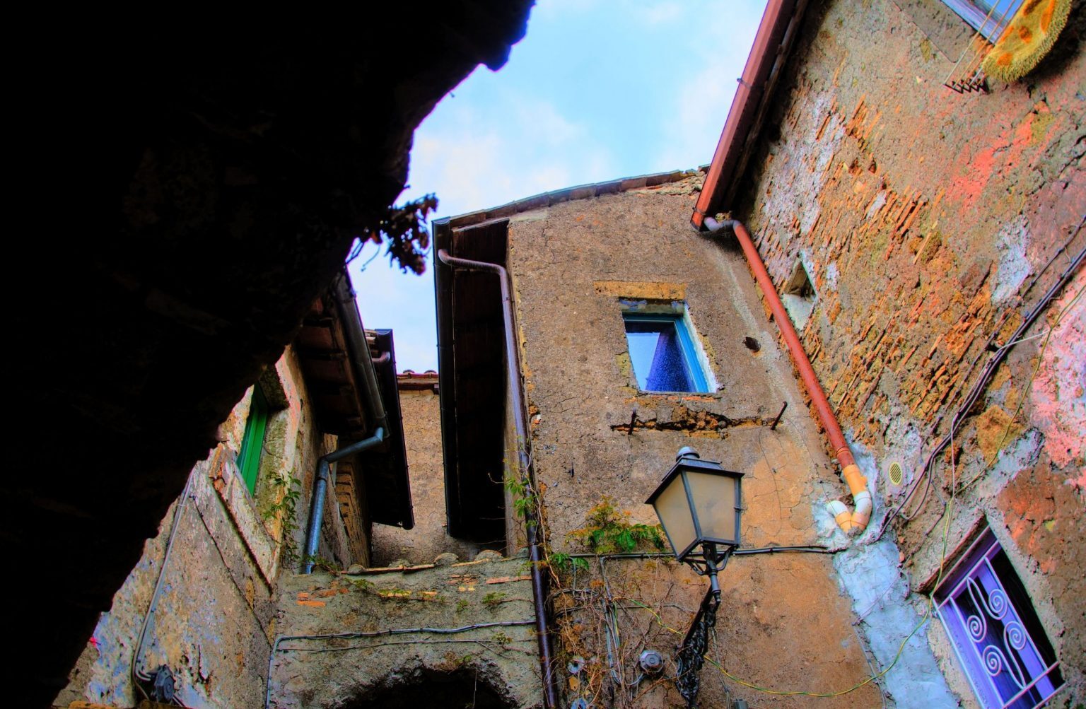 Il borgo medievale di Mazzano Romano e le Cascate di Monte Gelato