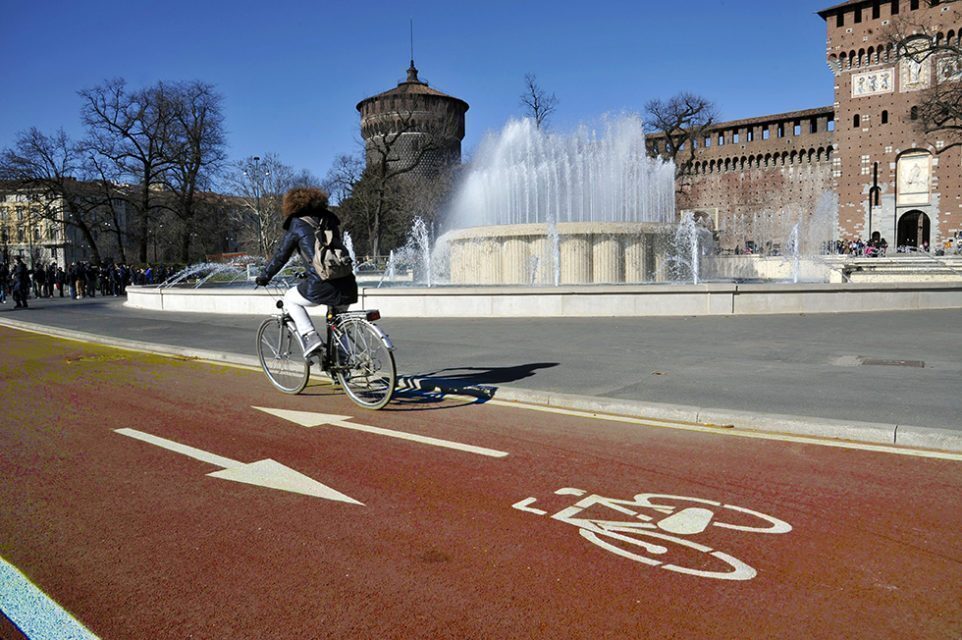 Milano green: una città da girare tranquillamente in bicicletta